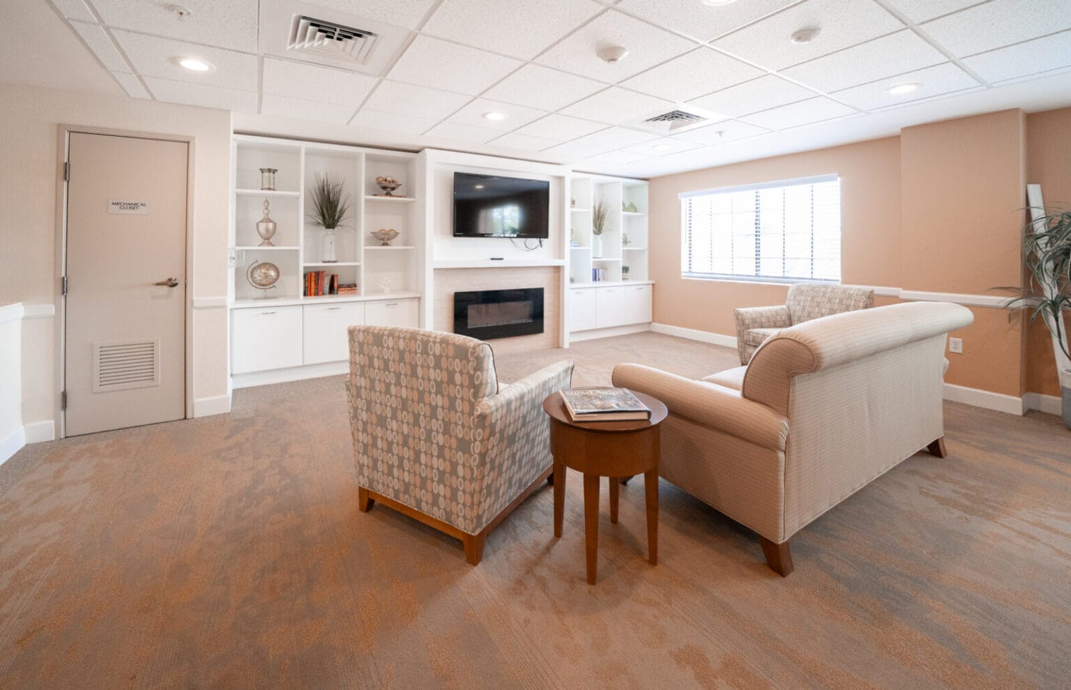 Assisted Living, Memory Care & Short-Term Care in Glendale, AZ